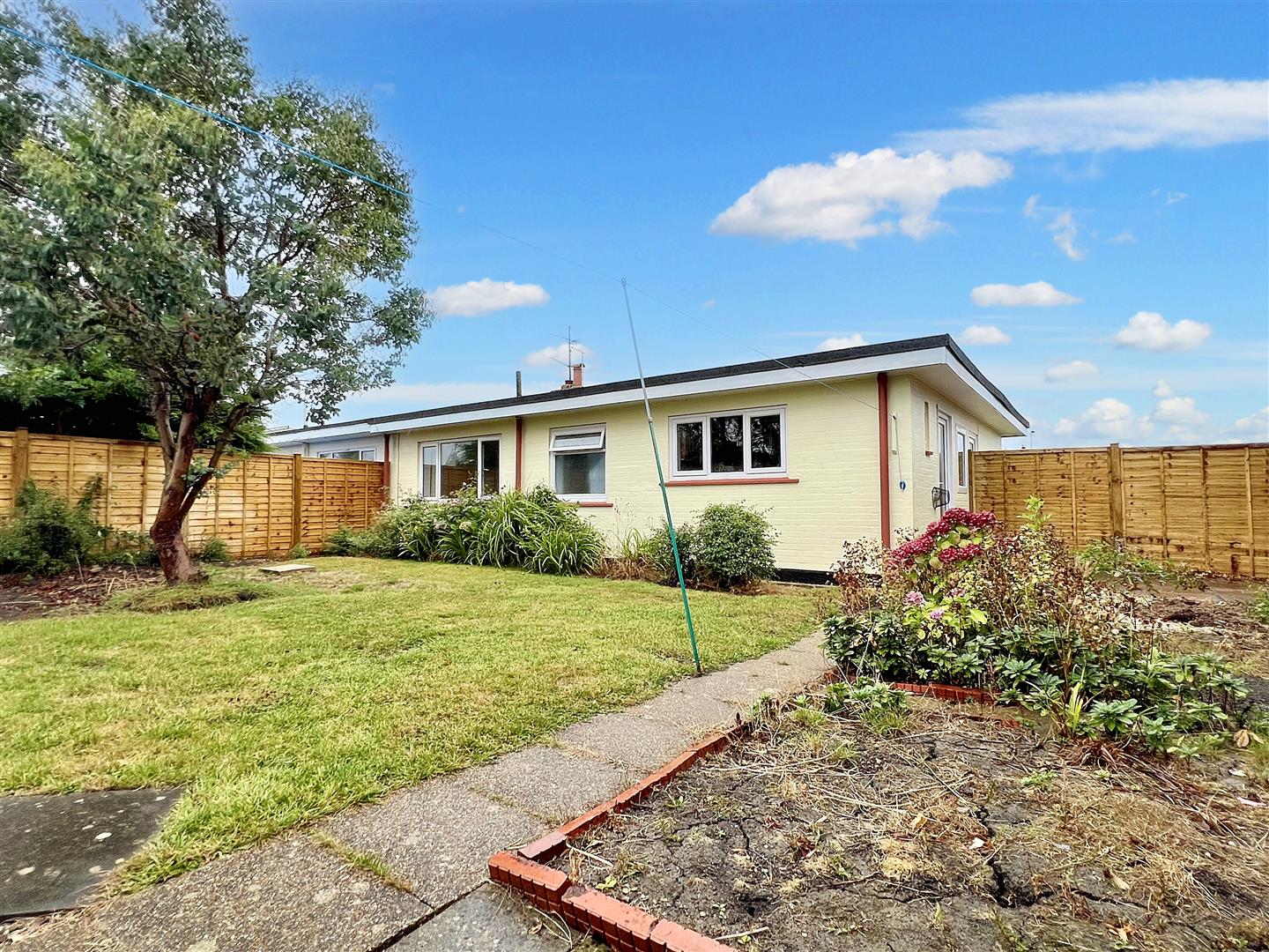 Property Details for The Square, Pevensey Bay, Pevensey - Town Property ...